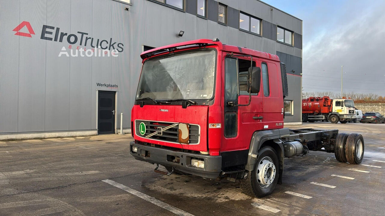 Volvo FL 220 (MANUAL GEARBOX / BOITE MANUELLE) kamion šasija