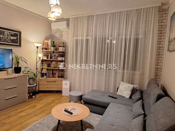 Dvosoban stan 46 m², II sprat, Humska, Savski venac, Beograd, 167.900 € (NAMEŠTEN) (PARKING MESTO)