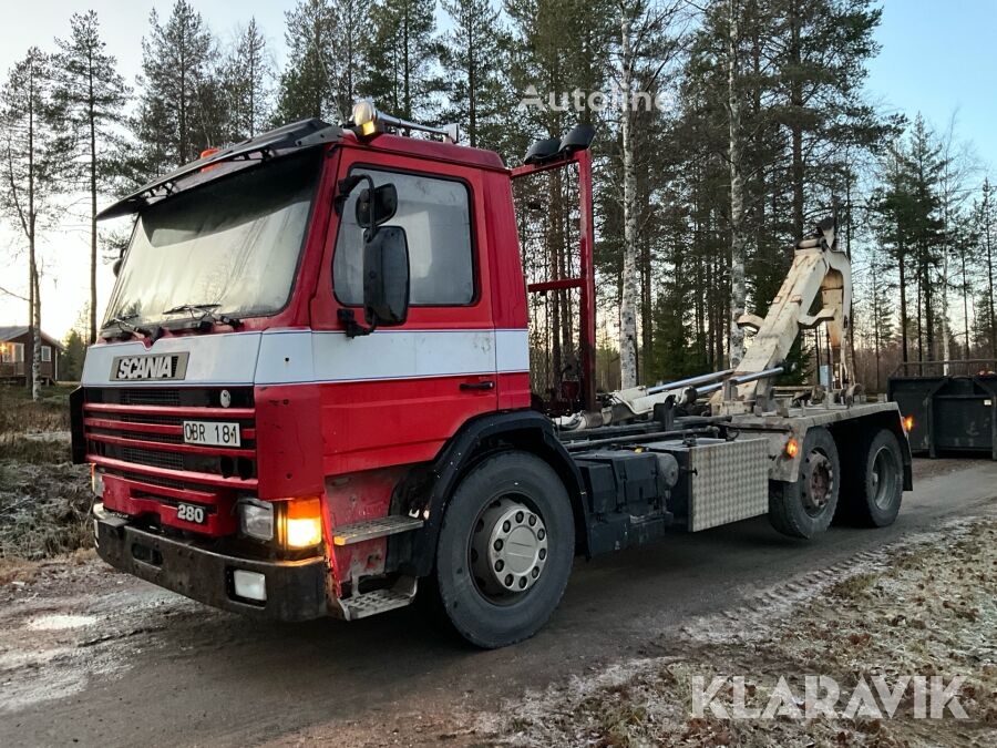 Prodaje se Scania G93ML 280 rol kiper sa kukom na aukciji