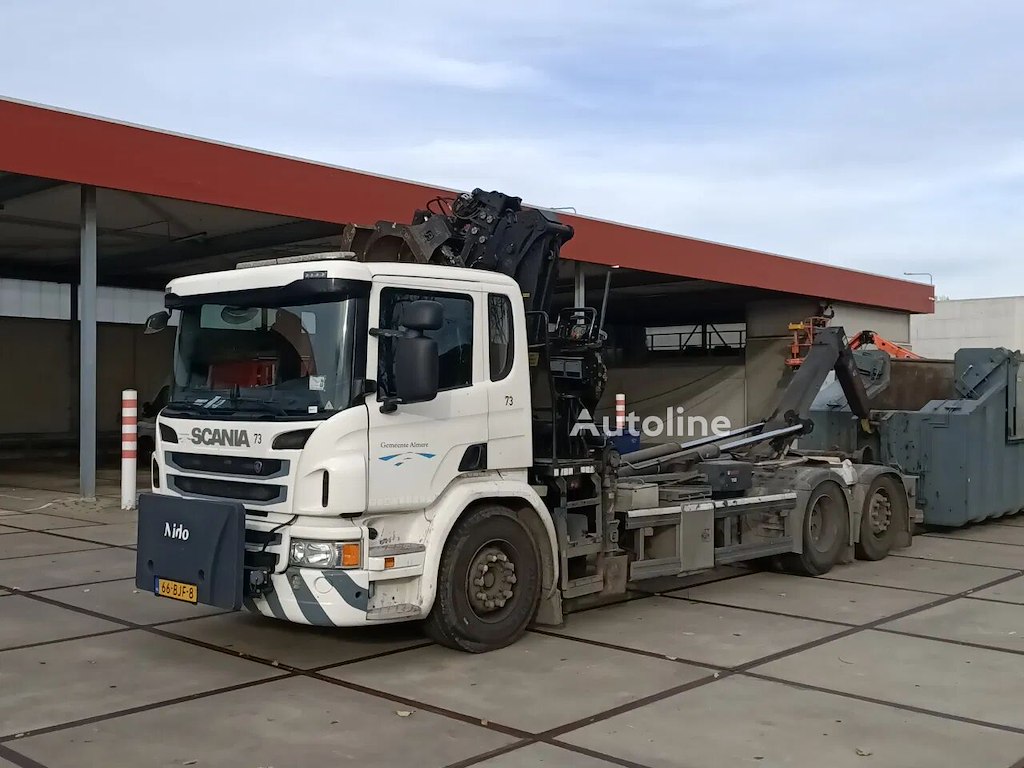 Prodaje se Scania P320 rol kiper sa kukom na aukciji