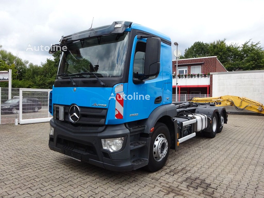 Mercedes-Benz Antos 2533 - Hook lift truck 6x2 kamion rol kiper