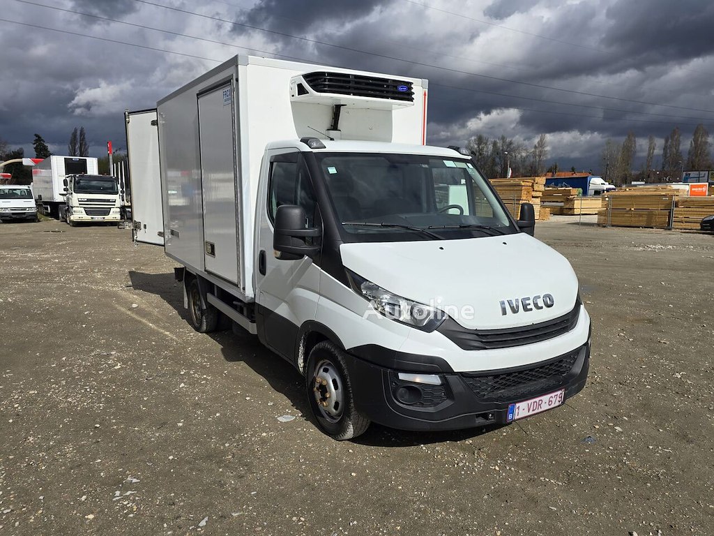 IVECO Daily 35-140 - Carrier Xarios 350 frigo kamion hladnjača < 3.5t