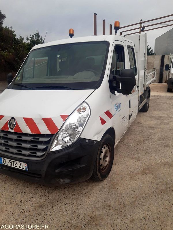 Prodaje se Renault MASTER kamion kiper < 3.5t na aukciji