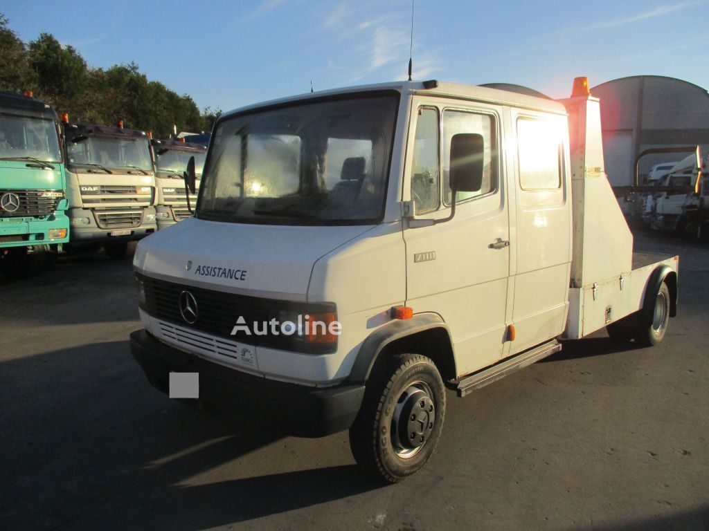Mercedes-Benz 711D - Doka towing truck šlep auto
