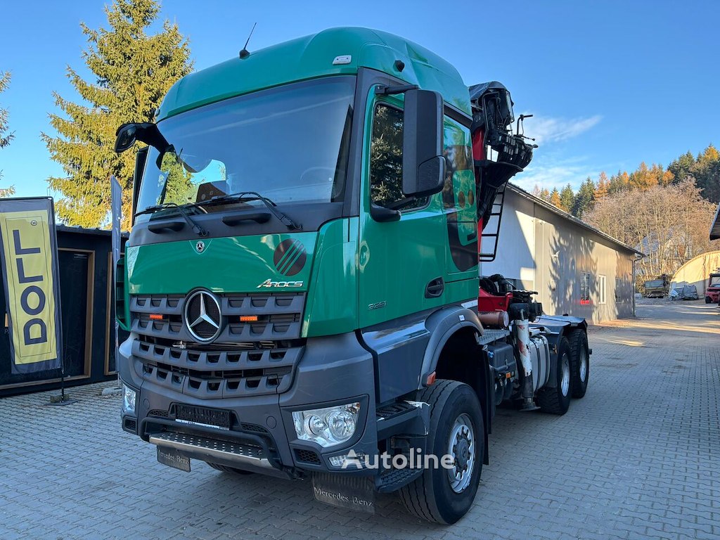 Mercedes-Benz Arocs 3351 6x6 kamion za prevoz drva