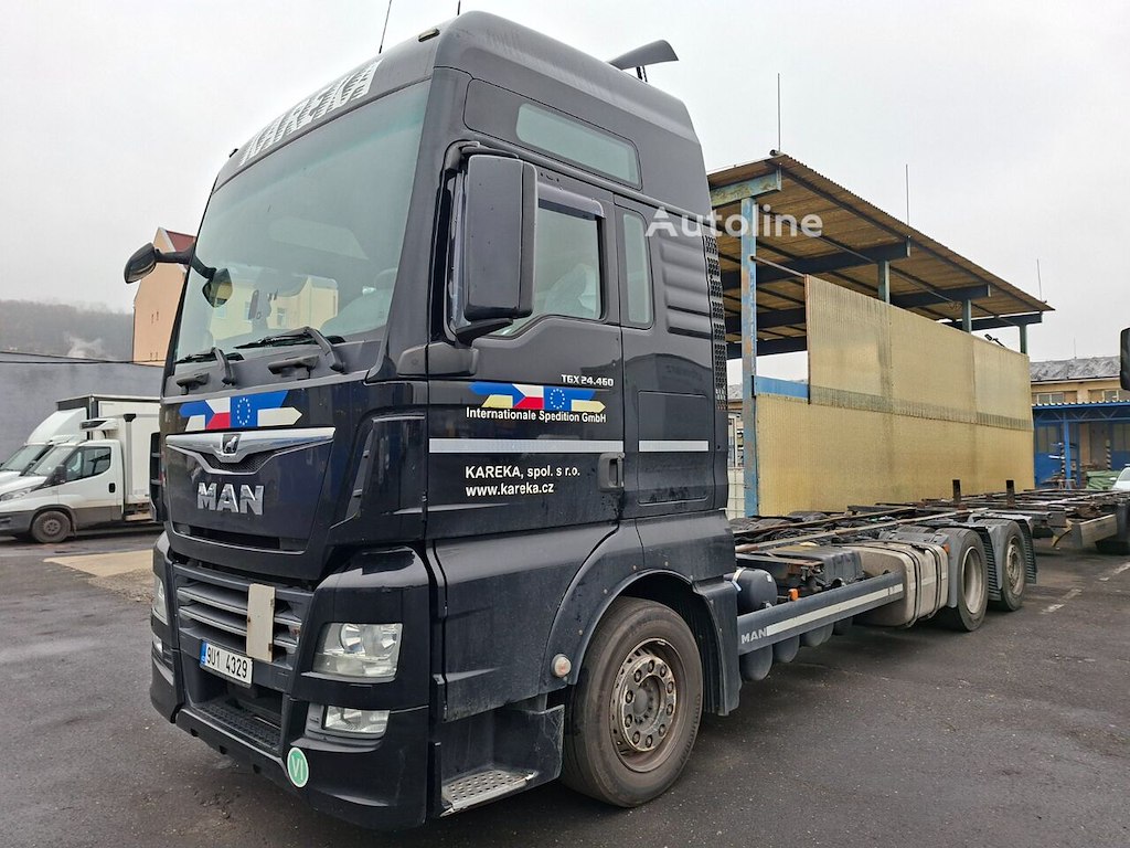 Prodaje se MAN TGX 24.460 6X2 + KRONE BOX 04 ZZ CARRIER vozilo za prevoz kontejnera na aukciji