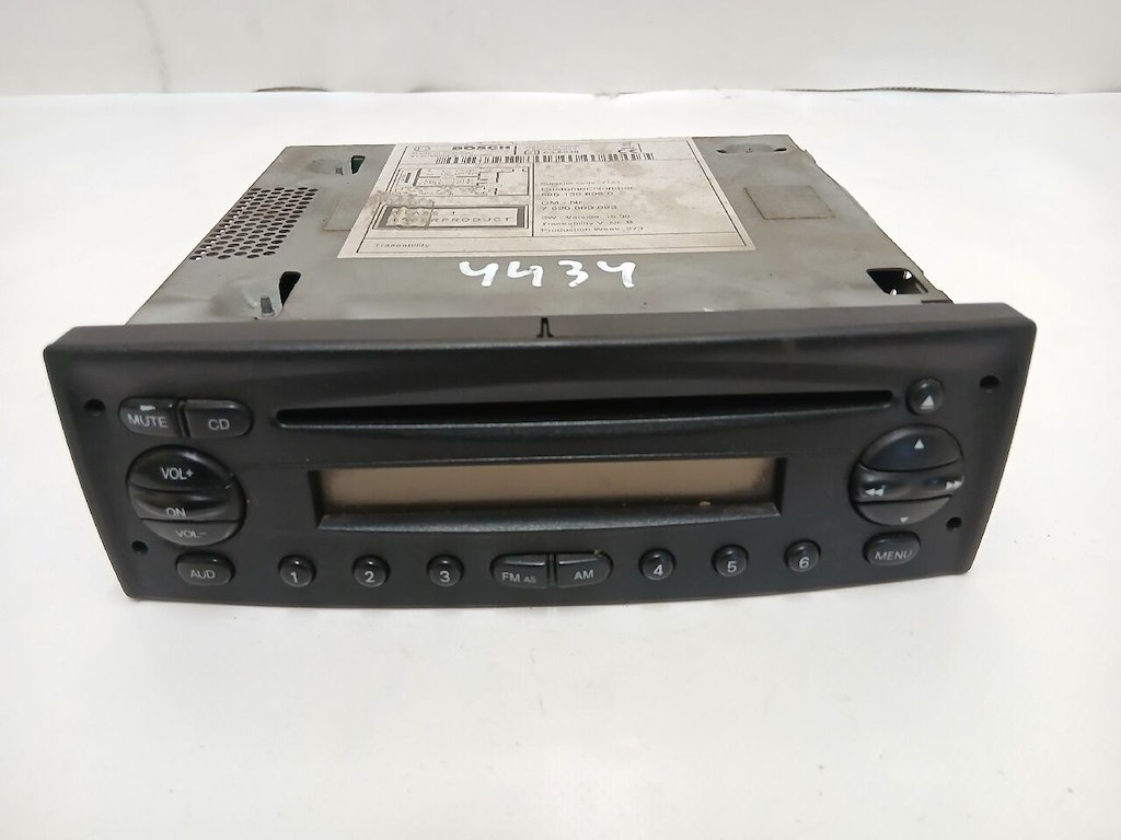 5801398980 autoradio za IVECO DAILY IV Camigo de plataforma/chassis | 06 - 12 kamiona
