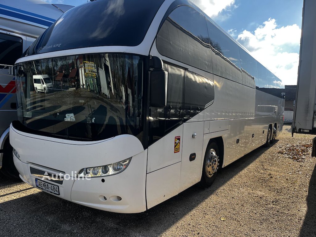 Neoplan Cityliner P16 turistički autobus