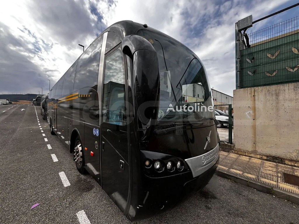 Volvo B12B turistički autobus
