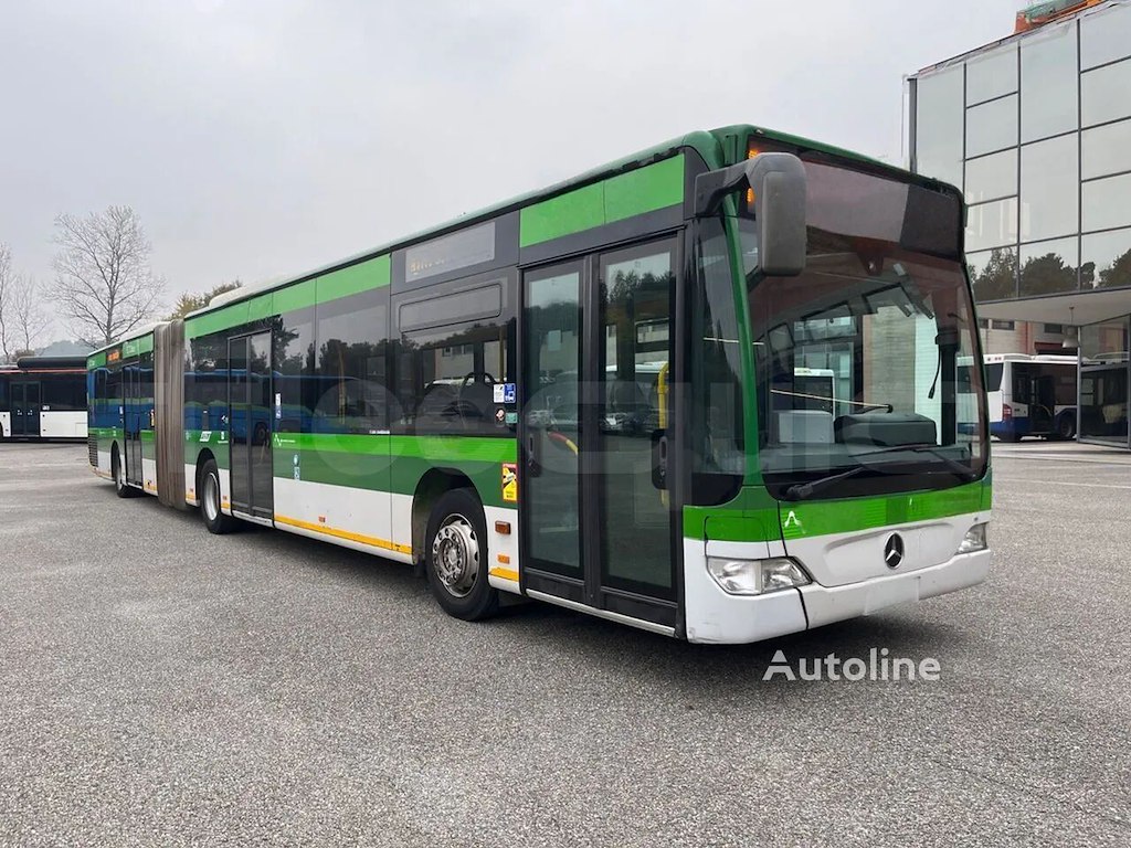 Prodaje se Mercedes-Benz O 530 zglobni autobus na aukciji