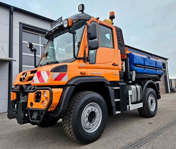 Mercedes-Benz UNIMOG U423 UGE univerzalna komunalna mašina