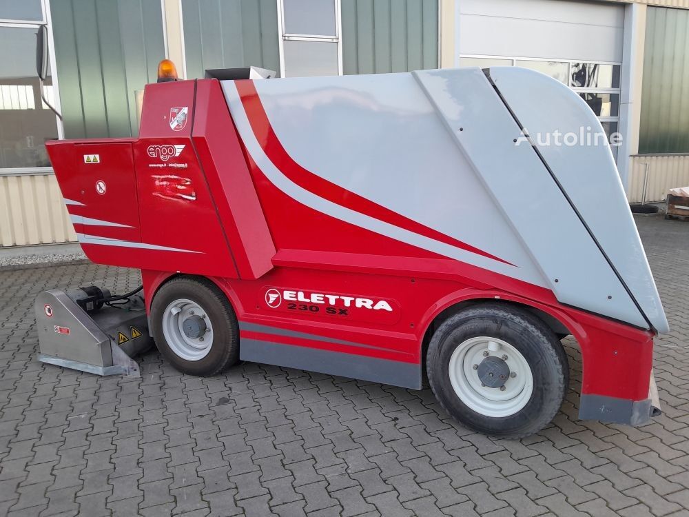 Zamboni ENGO 230 SX mašina za održavanje leda