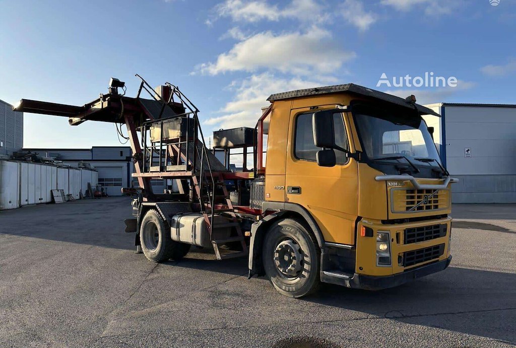 Volvo FM9 260 4x2 ambulift