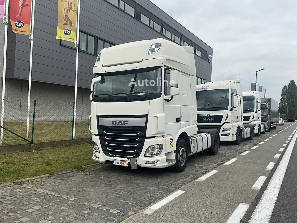 Prodaje se DAF XF 460 FT tegljač na aukciji