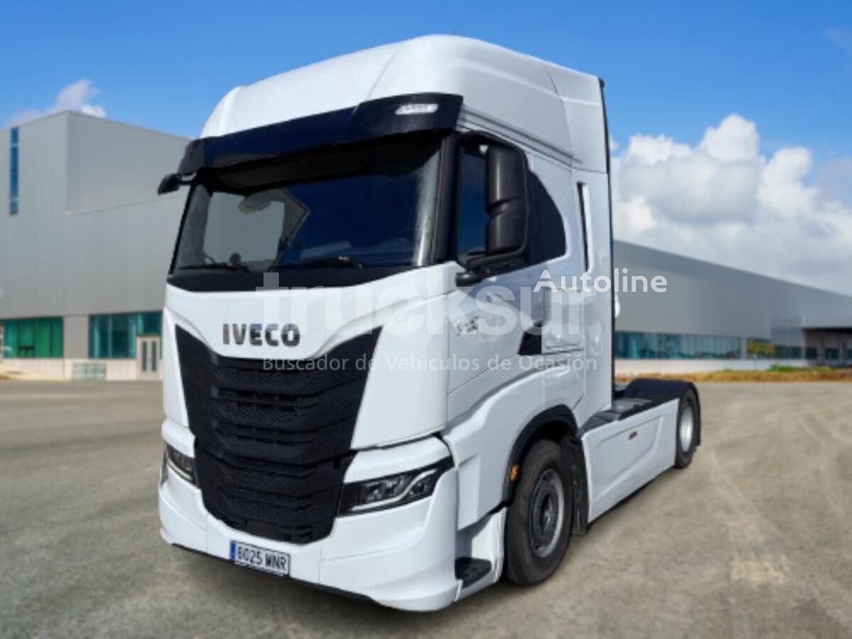 IVECO S-WAY A530 tegljač
