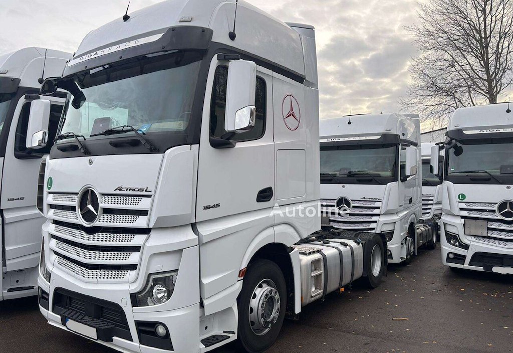 Mercedes-Benz Actros 1845 15 Units tegljač