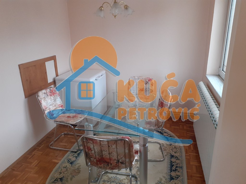 Trosoban stan, 90 m2, Centar, Jeronimova ID: i-09596