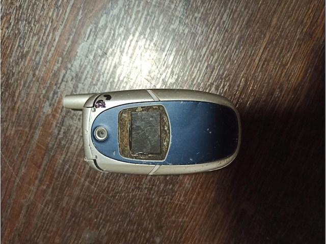 samsung sgh e310 kao kolekcionarski primerak sa slika