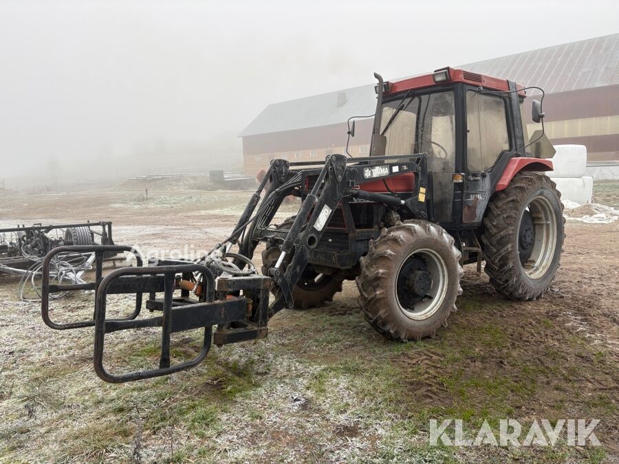Prodaje se Case IH 685XL traktor točkaš na aukciji