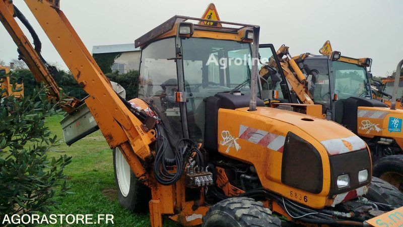 Prodaje se Renault ERGOS traktor točkaš na aukciji