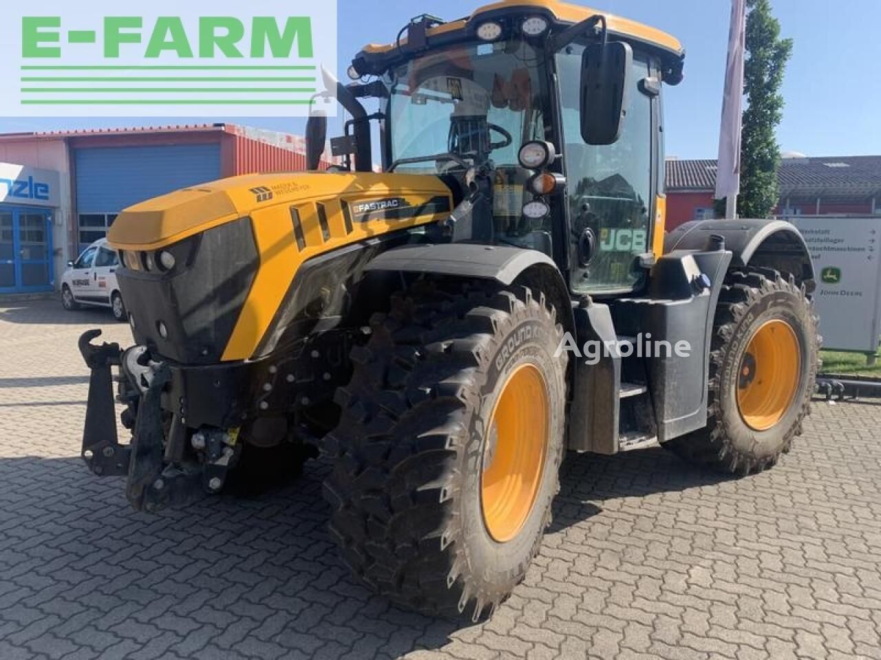 JCB 4220 fasttrac mit jd-autotrac vorbereitung + stoll traktor točkaš