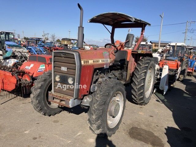 Massey Ferguson TRACTOR(Massey Ferguson) traktor točkaš