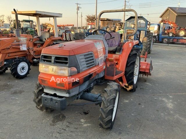 Kubota TRACTOR(Kubota) traktor točkaš