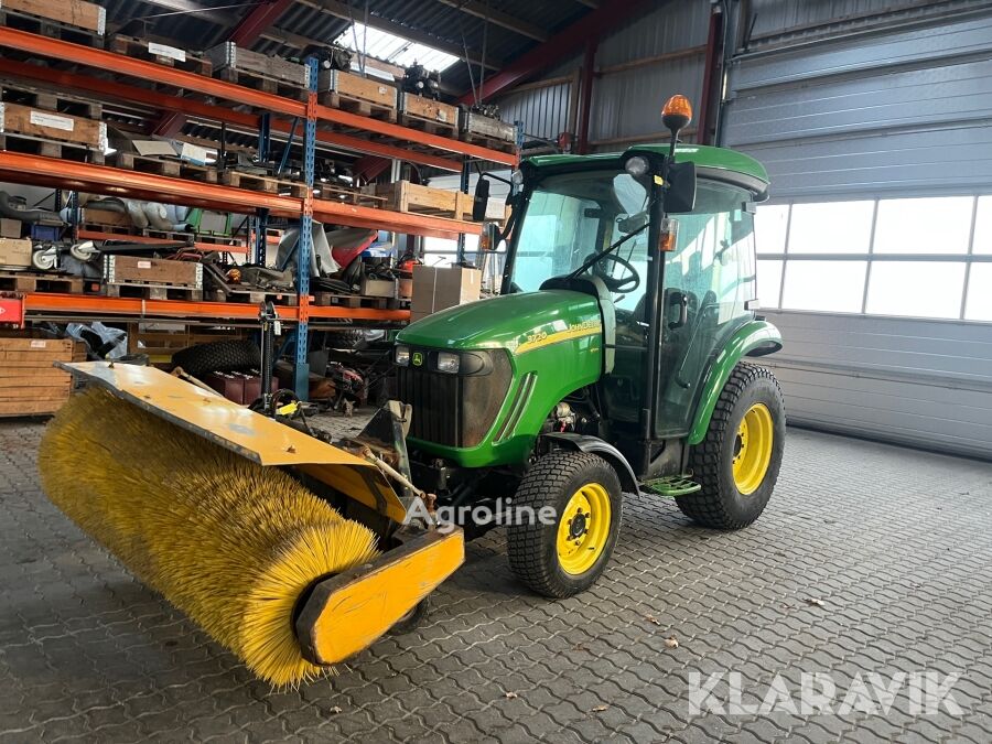 Prodaje se John Deere 3720 E Hydro traktor točkaš na aukciji