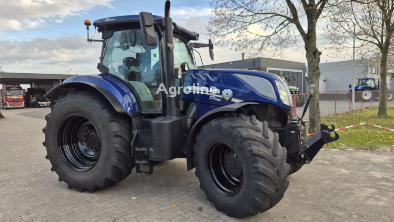 New Holland T7.230 PC 40-eco Lucht, Fronthef/PTO, BLuePower traktor točkaš