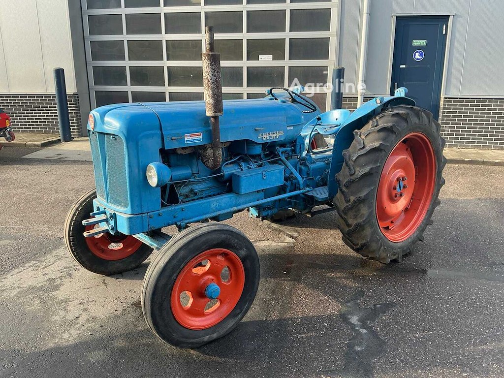 Prodaje se Fordson MAJOR traktor točkaš na aukciji