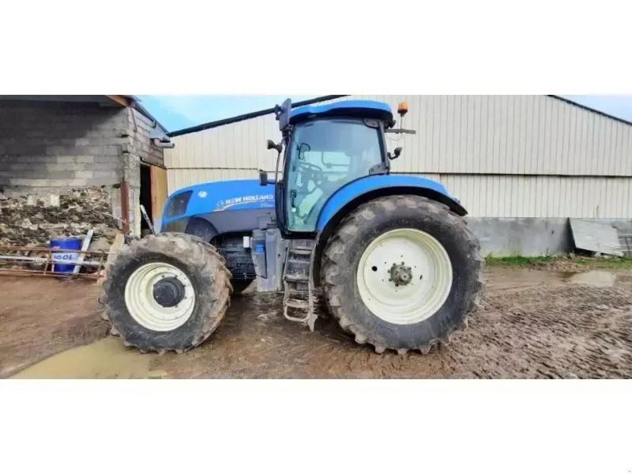 New Holland t7-210pc-sw traktor točkaš