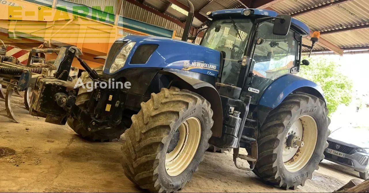 New Holland t7.220 sw traktor točkaš