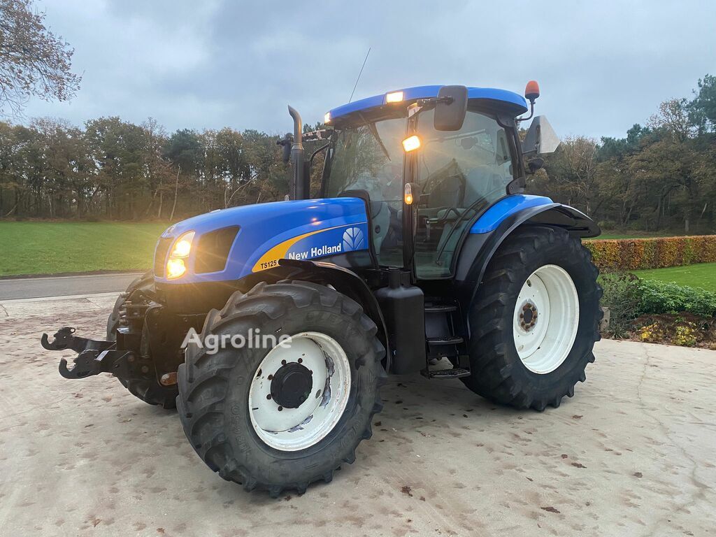 New Holland TS125A tractor traktor točkaš