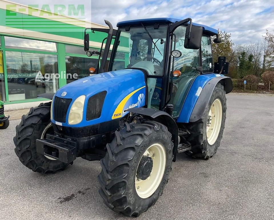 New Holland T 5030 traktor točkaš