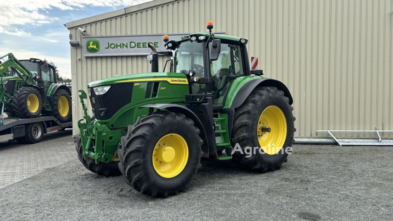 John Deere 6M240 traktor točkaš