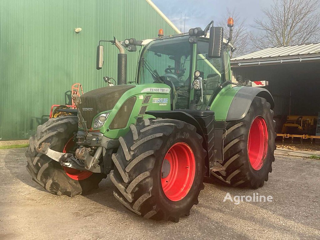 Prodaje se Fendt 720 SCR traktor točkaš na aukciji