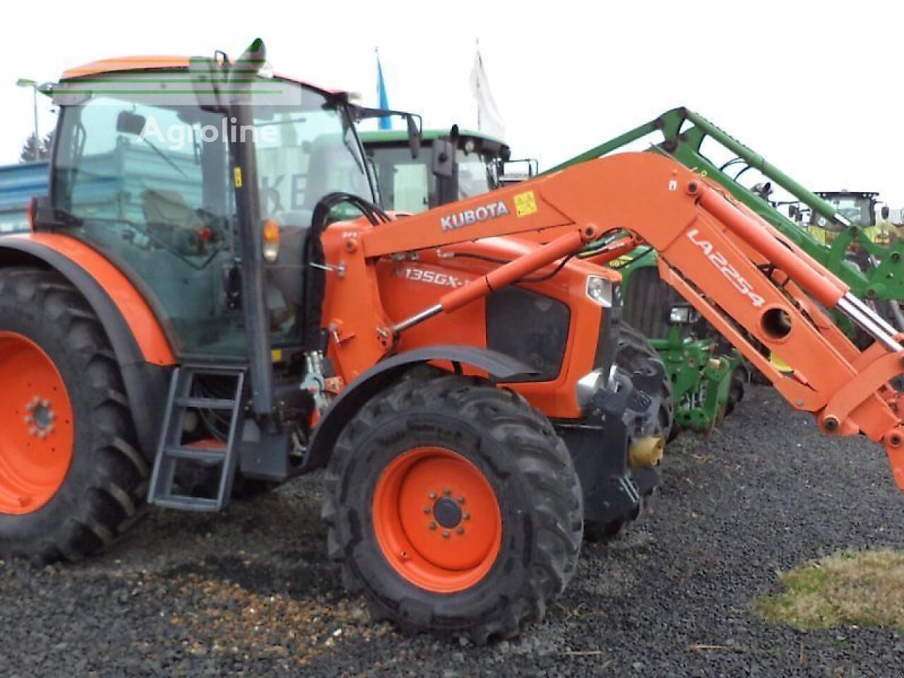 Kubota m135-17 gx 2 traktor točkaš