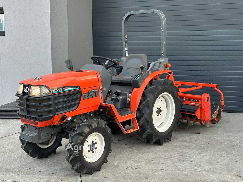 Prodaje se Kubota GB200 mototraktor na aukciji