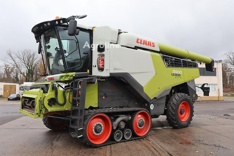 Claas Lexion 8900TT kombajn za žito