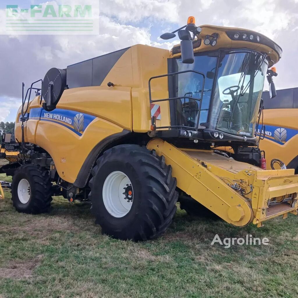 New Holland cx8.70 kombajn za žito
