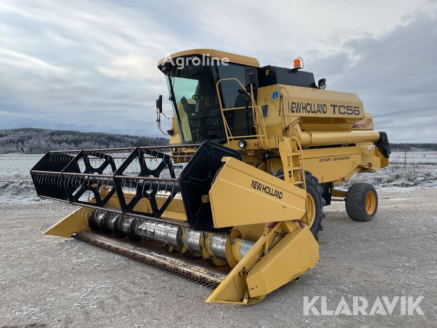Prodaje se New Holland TC56 kombajn za žito na aukciji