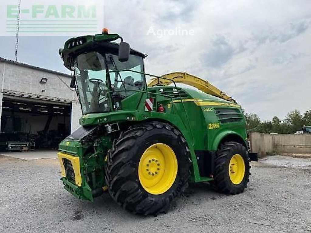John Deere 8400 krmni kombajn