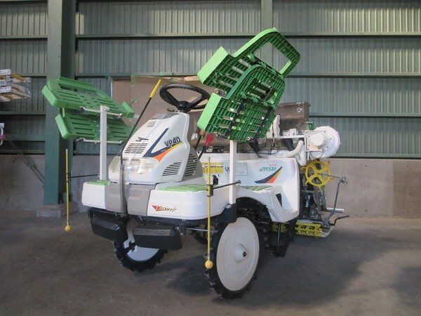 Yanmar RICE TRANSPLANTER(Yanmar) sadilica rasada