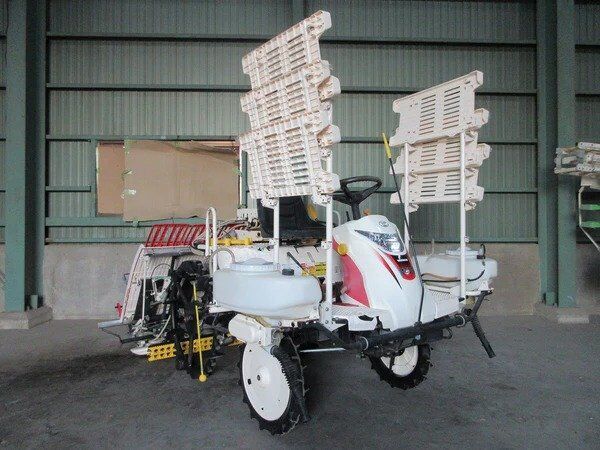Yanmar RICE TRANSPLANTER(Yanmar) sadilica rasada
