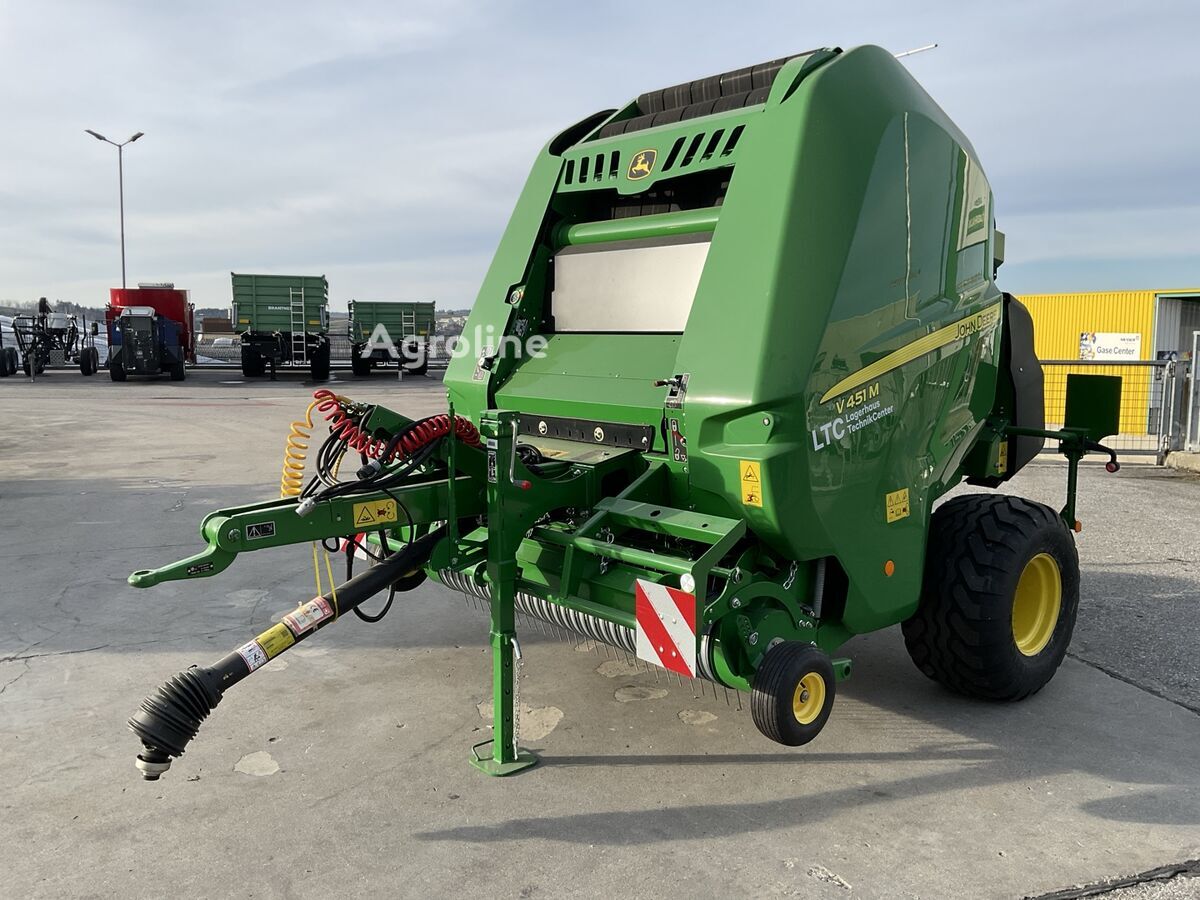 Nova John Deere V451 M balirka za okrugle bale