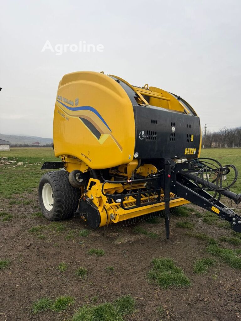 Prodaje se New Holland Roll-Belt 180 balirku za okrugle bale na aukciji