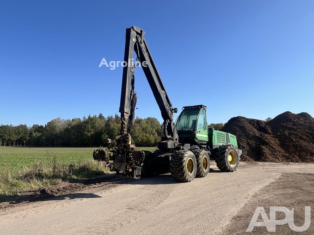 Prodaje se John Deere harvester na aukciji