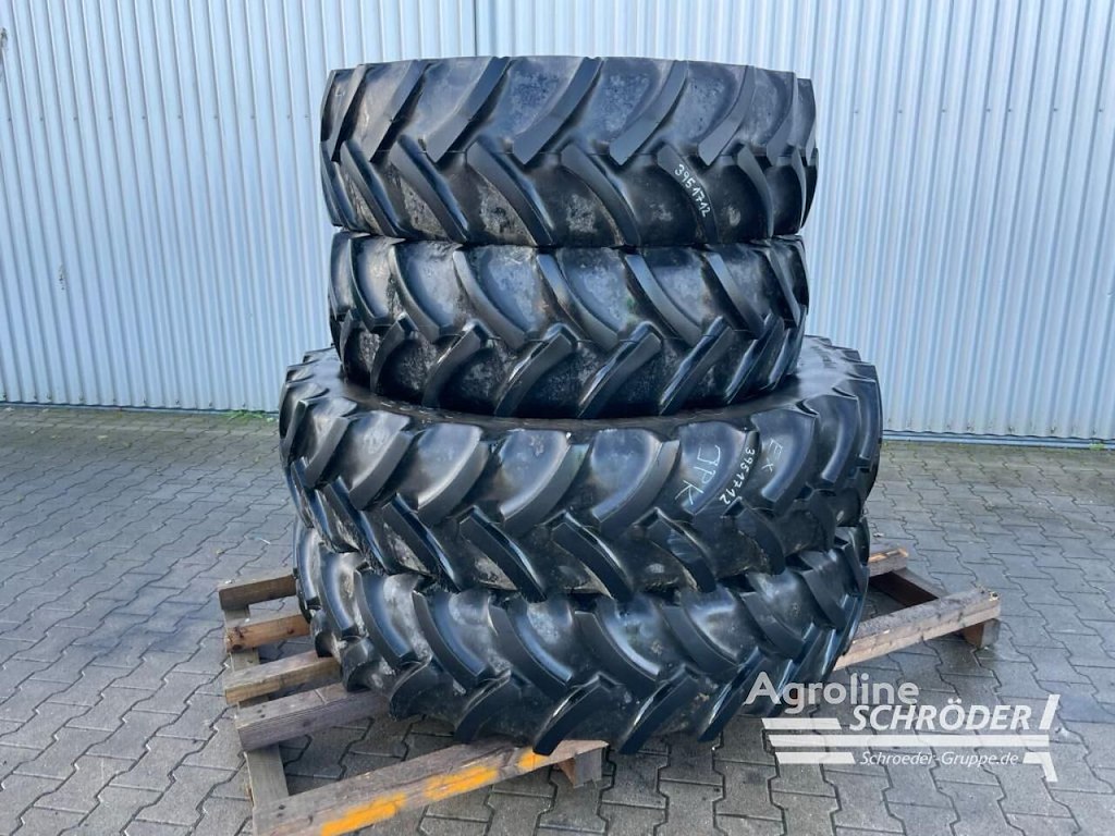 Fendt 380/85 R30 + 380/90 R46 KOMPLETTRÄDER guma za traktore