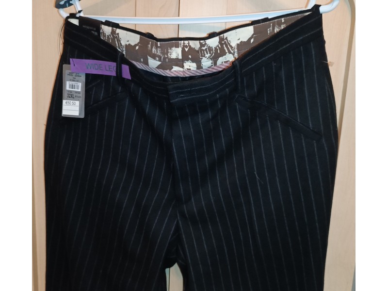River Island nove pantalone, vel. L