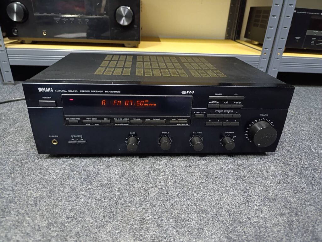 Yamaha RX-395 AM/FM Stereo Receiver Specifications Tuning range